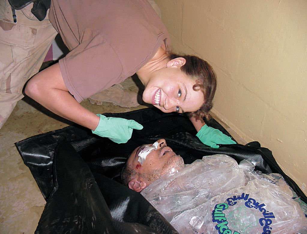 CIA Başkanı Gina Haspel'i işkence yaparken gösteren fotoğraf iddiası ...